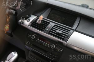 Black BMW X5 2007 in Riga, with an engine capacity of 3.00 L and mileage of 0 thousand km for 6390 €, photo 14 on AUTOMOTO.COM.LV