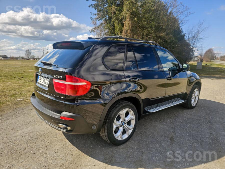 Black BMW X5 2007 in Riga, with an engine capacity of 4.80 L and mileage of 321 thousand km for 5250 €, photo 7 on AUTOMOTO.COM.LV