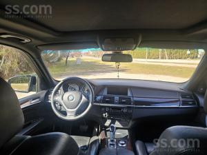 Black BMW X5 2007 in Riga, with an engine capacity of 4.80 L and mileage of 321 thousand km for 5250 €, photo 10 on AUTOMOTO.COM.LV