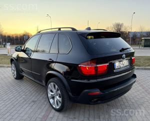 Melns BMW X5 2007 Rīga, ar dzinēja tilpumu 3.00 L un nobraukumu 206 tūkst. km par 11000 €, foto 5 vietnē AUTOMOTO.COM.LV