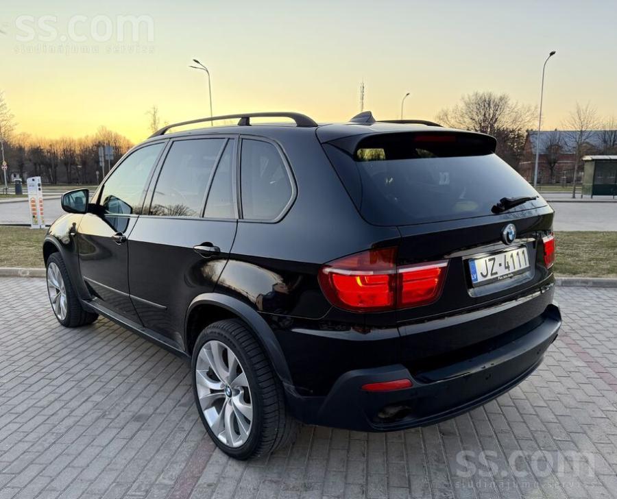 Melns BMW X5 2007 Rīga, ar dzinēja tilpumu 3.00 L un nobraukumu 206 tūkst. km par 11000 €, foto 5 vietnē AUTOMOTO.COM.LV