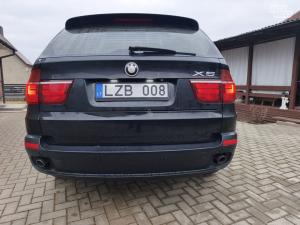Black BMW X5 2007 in Birzai, with an engine capacity of 3.00 L and mileage of 283 thousand km for 7999 €, photo 4 on AUTOMOTO.COM.LV