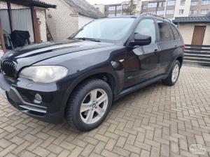 Black BMW X5 2007 in Birzai, with an engine capacity of 3.00 L and mileage of 283 thousand km for 7999 €, photo 5 on AUTOMOTO.COM.LV