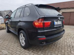 Black BMW X5 2007 in Birzai, with an engine capacity of 3.00 L and mileage of 283 thousand km for 7999 €, photo 6 on AUTOMOTO.COM.LV