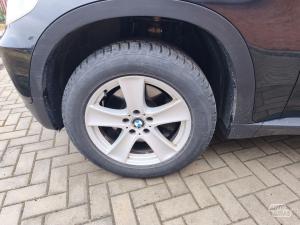Black BMW X5 2007 in Birzai, with an engine capacity of 3.00 L and mileage of 283 thousand km for 7999 €, photo 10 on AUTOMOTO.COM.LV