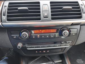 Black BMW X5 2007 in Birzai, with an engine capacity of 3.00 L and mileage of 283 thousand km for 7999 €, photo 14 on AUTOMOTO.COM.LV