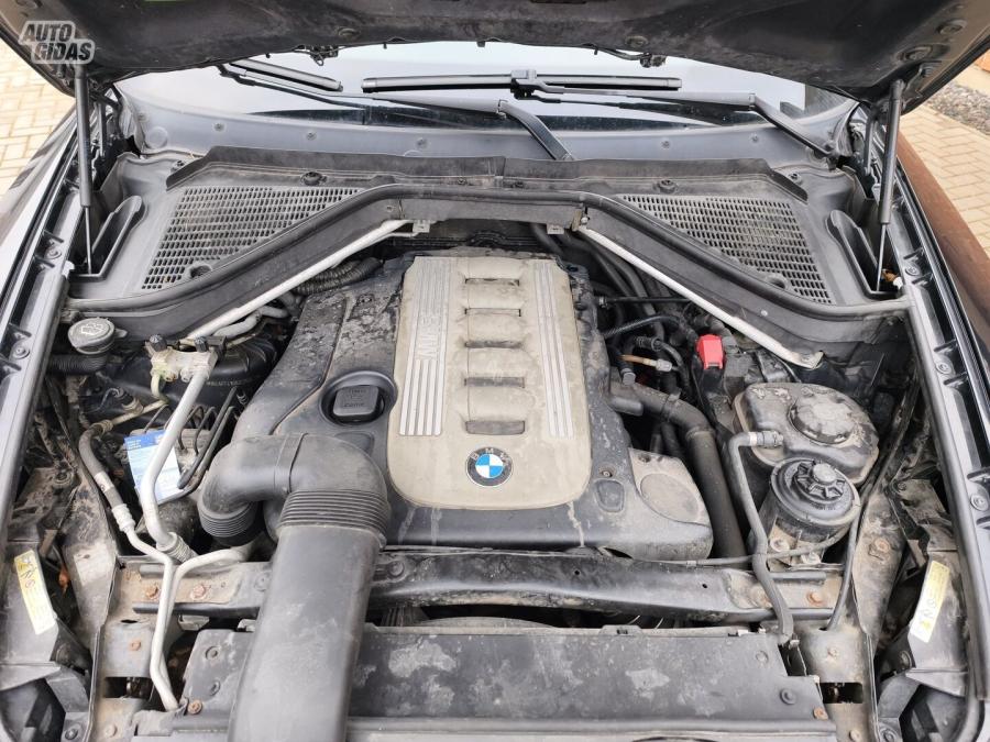 Black BMW X5 2007 in Birzai, with an engine capacity of 3.00 L and mileage of 283 thousand km for 7999 €, photo 31 on AUTOMOTO.COM.LV