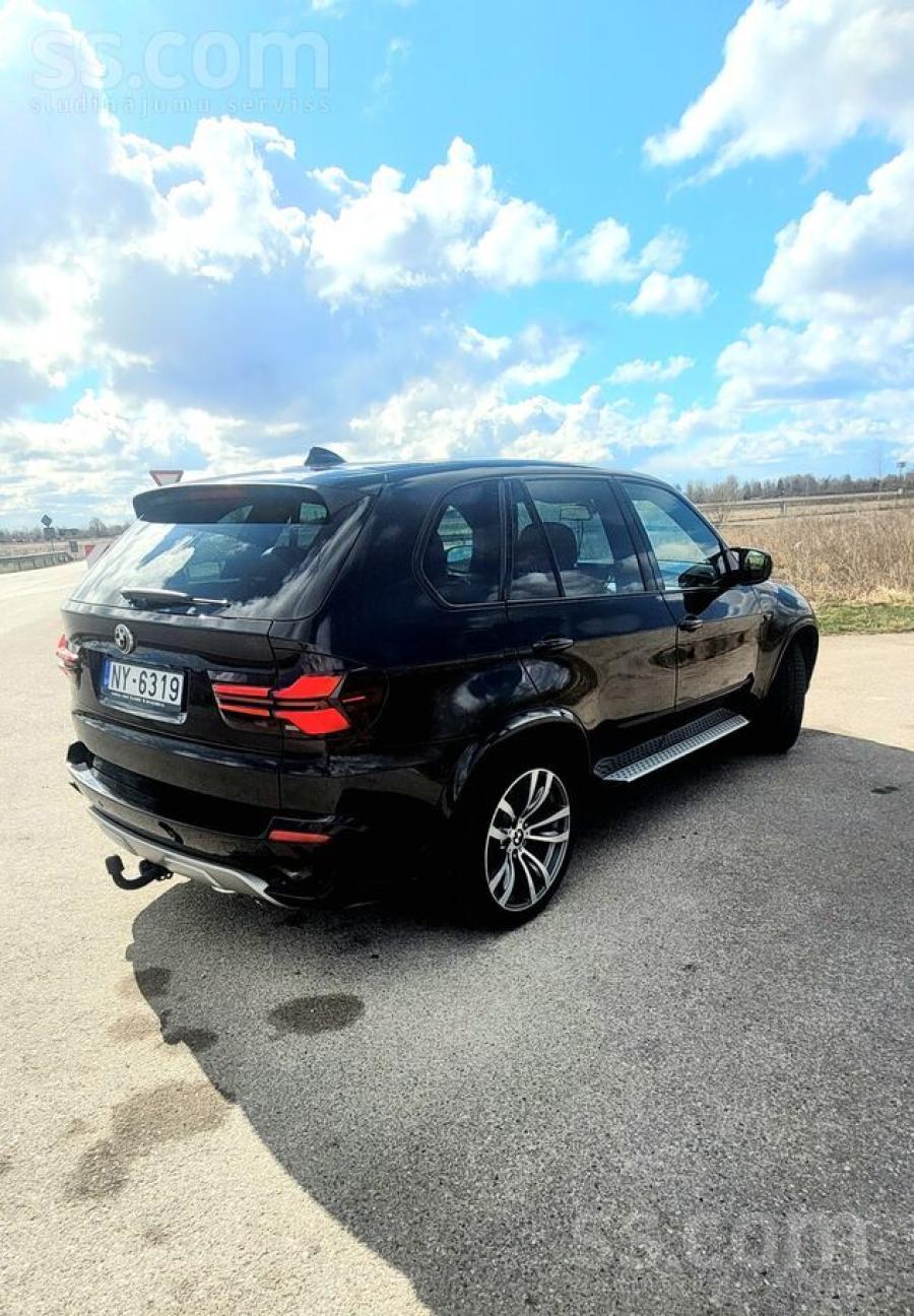 Melns BMW X5 2007 Rīga, ar dzinēja tilpumu 3.00 L un nobraukumu 319 tūkst. km par 9000 €, foto 3 vietnē AUTOMOTO.COM.LV