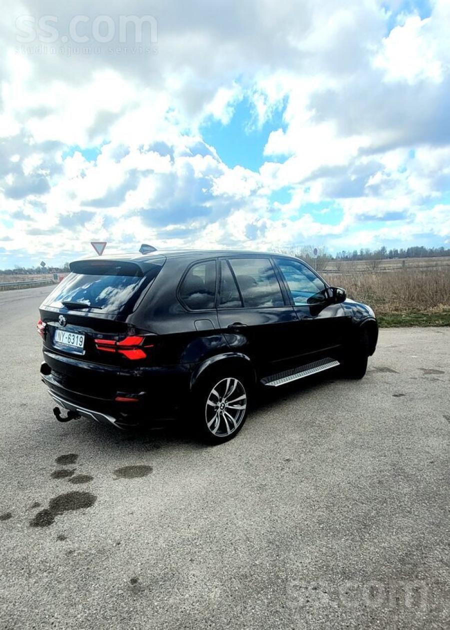 Melns BMW X5 2007 Rīga, ar dzinēja tilpumu 3.00 L un nobraukumu 319 tūkst. km par 9000 €, foto 13 vietnē AUTOMOTO.COM.LV