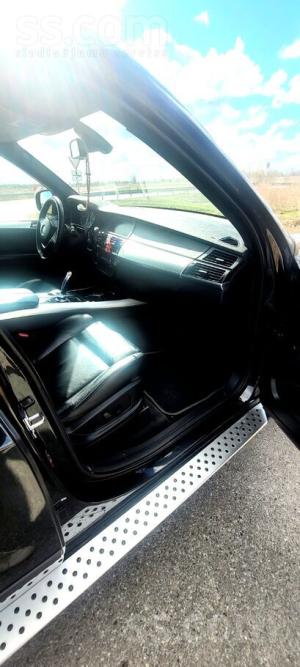 Melns BMW X5 2007 Rīga, ar dzinēja tilpumu 3.00 L un nobraukumu 319 tūkst. km par 9000 €, foto 16 vietnē AUTOMOTO.COM.LV