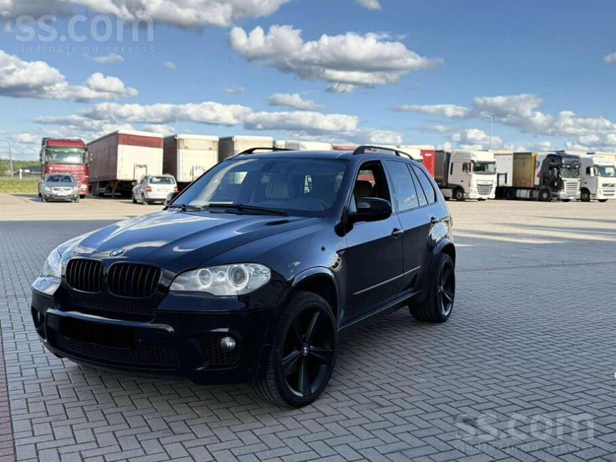 Black BMW X5 2007 in Jelgava, with an engine capacity of 3.00 L and mileage of 311 thousand km for 8999 €, photo 10 on AUTOMOTO.COM.LV