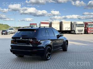 Black BMW X5 2007 in Jelgava, with an engine capacity of 3.00 L and mileage of 311 thousand km for 8999 €, photo 17 on AUTOMOTO.COM.LV