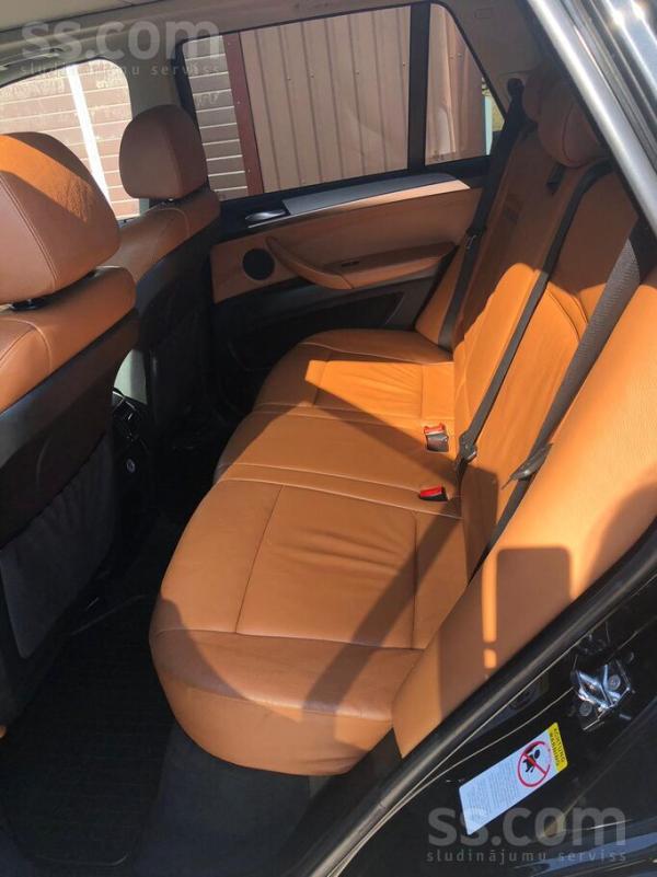 Melns BMW X5 2007 Balvi, ar dzinēja tilpumu 3.00 L un nobraukumu 0 tūkst. km par 5100 €, foto 8 vietnē AUTOMOTO.COM.LV
