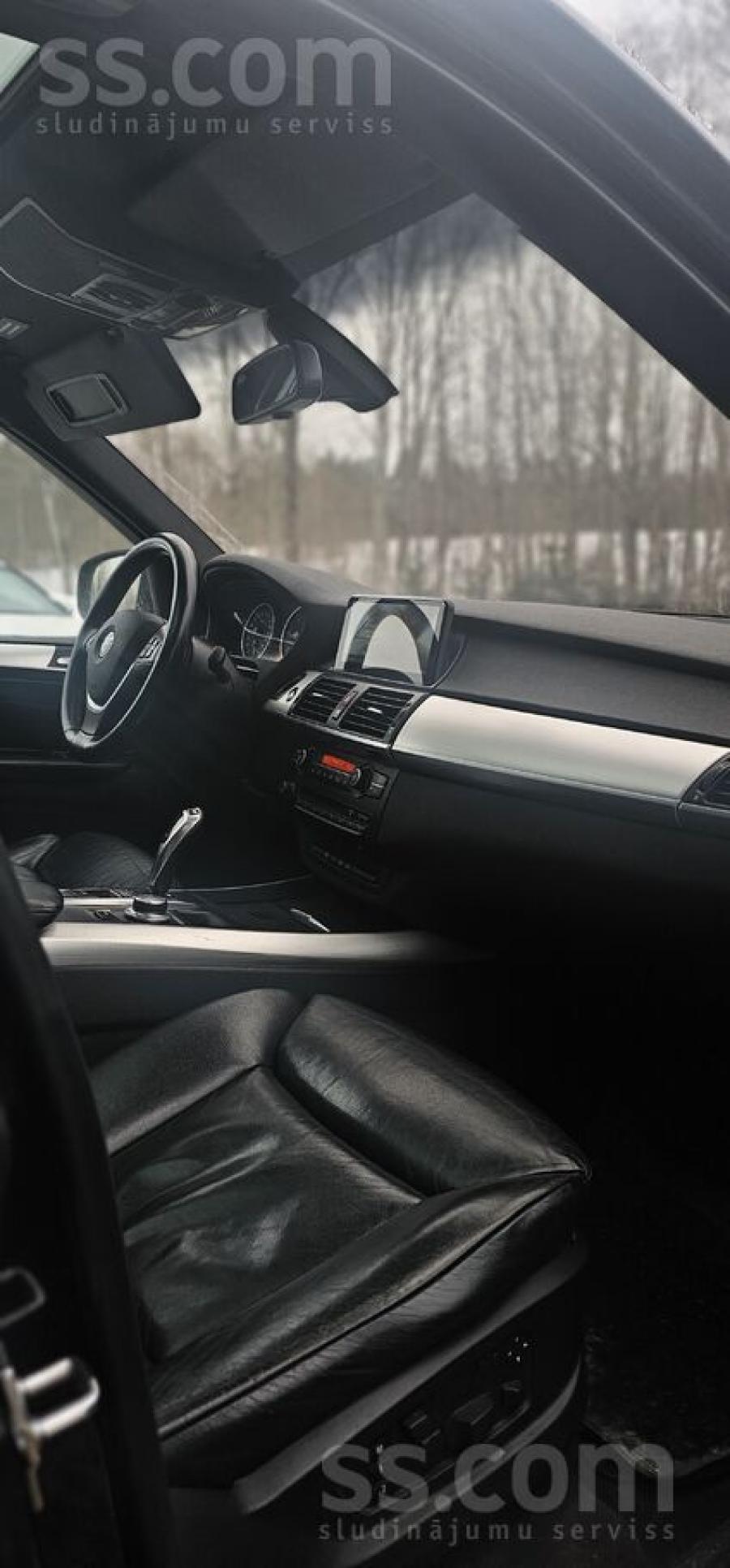 Black BMW X5 2007 in Jekabpils, with an engine capacity of 3.00 L and mileage of 433 thousand km for 5290 €, photo 6 on AUTOMOTO.COM.LV