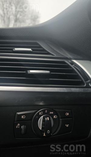 Black BMW X5 2007 in Jekabpils, with an engine capacity of 3.00 L and mileage of 433 thousand km for 5290 €, photo 7 on AUTOMOTO.COM.LV