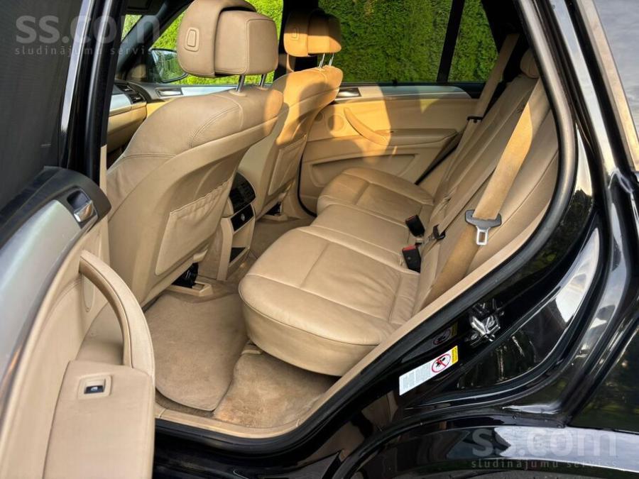 Melns BMW X5 2007 Jelgava, ar dzinēja tilpumu 3.00 L un nobraukumu 312 tūkst. km par 10999 €, foto 19 vietnē AUTOMOTO.COM.LV