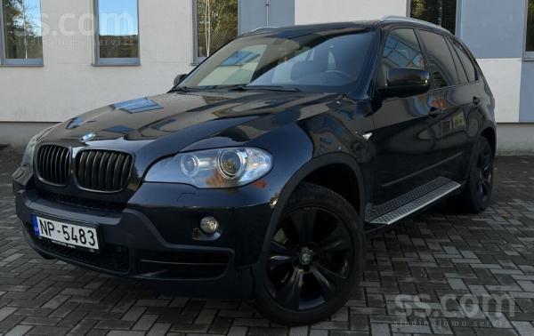 Black BMW X5 2007 in Jelgava, with an engine capacity of 3.00 L and mileage of 270 thousand km for 8450 €, photo 1 on AUTOMOTO.COM.LV
