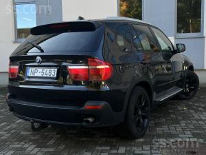Black BMW X5 2007 in Jelgava, with an engine capacity of 3.00 L and mileage of 270 thousand km for 8450 €, photo 4 on AUTOMOTO.COM.LV