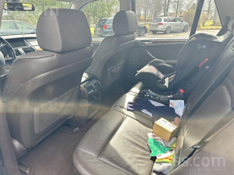 Melns BMW X5 2007 Jēkabpils, ar dzinēja tilpumu 3.00 L un nobraukumu 395 tūkst. km par 6000 €, foto 11 vietnē AUTOMOTO.COM.LV