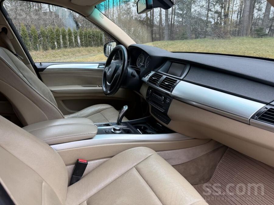 Melns BMW X5 2007 Rīga, ar dzinēja tilpumu 3.00 L un nobraukumu 292 tūkst. km par 7500 €, foto 9 vietnē AUTOMOTO.COM.LV