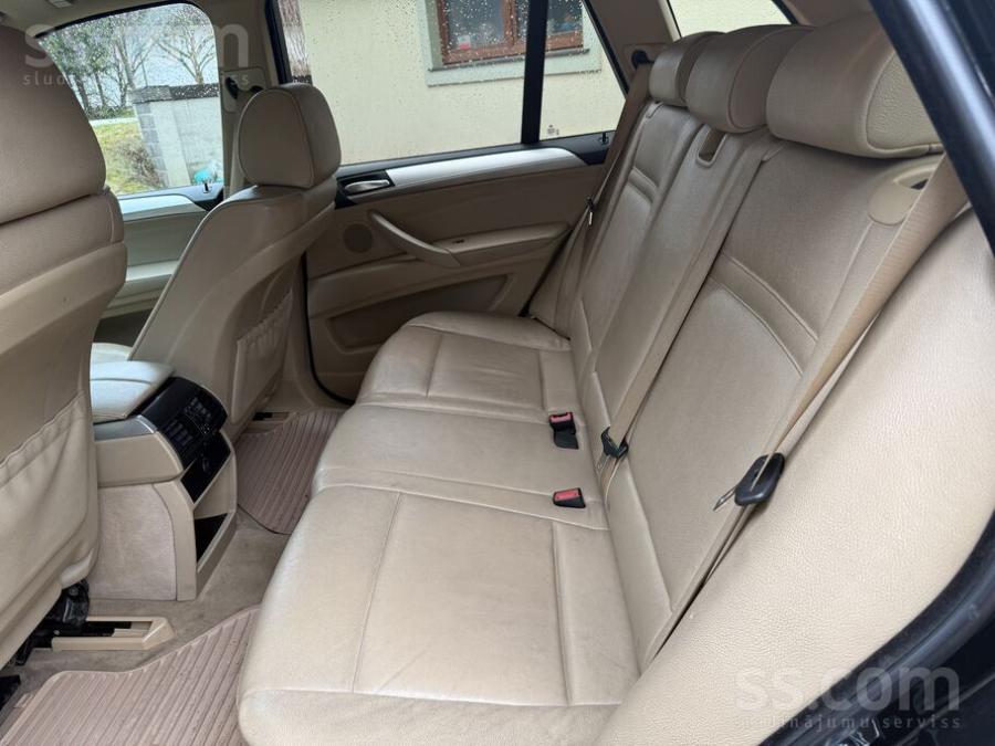 Melns BMW X5 2007 Rīga, ar dzinēja tilpumu 3.00 L un nobraukumu 292 tūkst. km par 7500 €, foto 12 vietnē AUTOMOTO.COM.LV