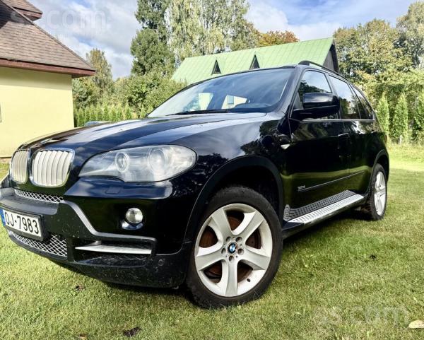 Black BMW X5 2007 in Riga, with an engine capacity of 3.00 L and mileage of 292 thousand km for 6500 €, photo 3 on AUTOMOTO.COM.LV