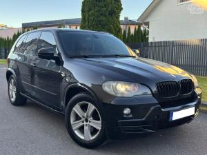 Black BMW X5 2007 in Kaunas, with an engine capacity of 3.00 L and mileage of 450 thousand km for 4400 €, photo 3 on AUTOMOTO.COM.LV