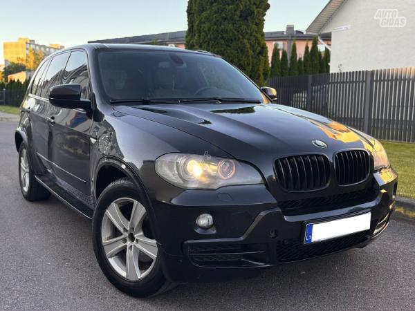 Black BMW X5 2007 in Kaunas, with an engine capacity of 3.00 L and mileage of 450 thousand km for 4400 €, photo 6 on AUTOMOTO.COM.LV
