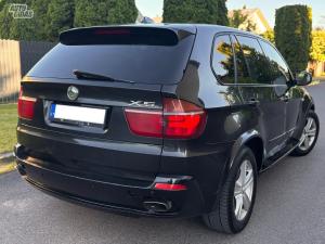 Black BMW X5 2007 in Kaunas, with an engine capacity of 3.00 L and mileage of 450 thousand km for 4400 €, photo 8 on AUTOMOTO.COM.LV