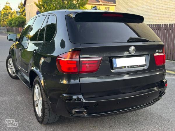 Black BMW X5 2007 in Kaunas, with an engine capacity of 3.00 L and mileage of 450 thousand km for 4400 €, photo 8 on AUTOMOTO.COM.LV