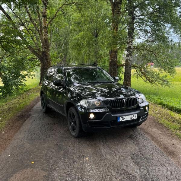 Black BMW X5 2007 in Jekabpils, with an engine capacity of 3.00 L and mileage of 395 thousand km for 6750 €, photo 2 on AUTOMOTO.COM.LV