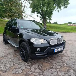 Black BMW X5 2007 in Kaunas, with an engine capacity of 2.99 L and mileage of 383 thousand km for 8300 €, photo 4 on AUTOMOTO.COM.LV