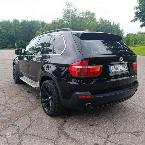 Melns BMW X5 2007 Kauņa, ar dzinēja tilpumu 2.99 L un nobraukumu 383 tūkst. km par 8300 €, foto 6 vietnē AUTOMOTO.COM.LV