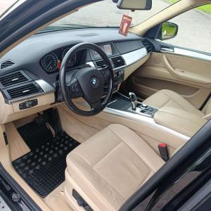 Black BMW X5 2007 in Kaunas, with an engine capacity of 2.99 L and mileage of 383 thousand km for 8300 €, photo 9 on AUTOMOTO.COM.LV