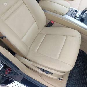 Black BMW X5 2007 in Kaunas, with an engine capacity of 2.99 L and mileage of 383 thousand km for 8300 €, photo 18 on AUTOMOTO.COM.LV