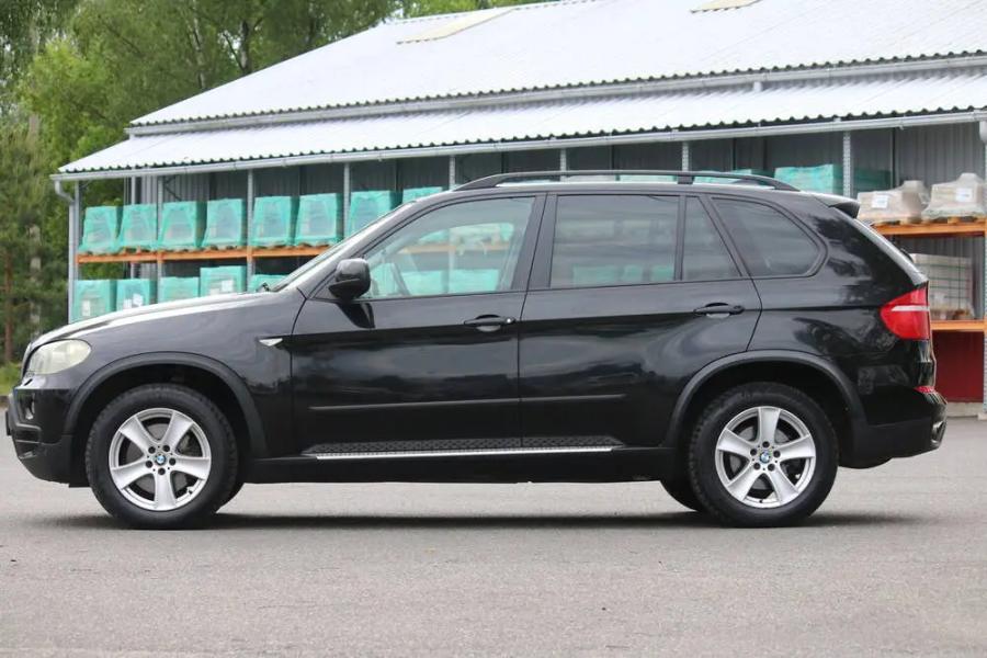 Melns BMW X5 2007 Rīga, ar dzinēja tilpumu 3.00 L un nobraukumu 238 tūkst. km par 6690 €, foto 9 vietnē AUTOMOTO.COM.LV