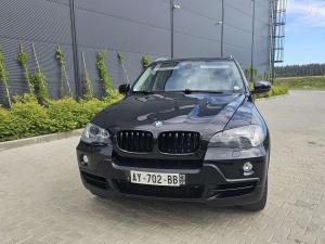 Black BMW X5 2007 in Vilnius, with an engine capacity of 3.00 L and mileage of 304 thousand km for 8250 €, photo 3 on AUTOMOTO.COM.LV