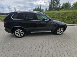 Black BMW X5 2007 in Vilnius, with an engine capacity of 3.00 L and mileage of 304 thousand km for 8250 €, photo 9 on AUTOMOTO.COM.LV