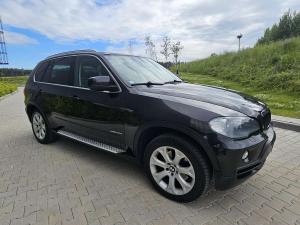 Black BMW X5 2007 in Vilnius, with an engine capacity of 3.00 L and mileage of 304 thousand km for 8250 €, photo 10 on AUTOMOTO.COM.LV