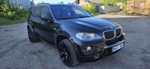Black BMW X5 2007 in Ukmerge, with an engine capacity of 3.00 L and mileage of 277 thousand km for 8700 €, photo  on AUTOMOTO.COM.LV