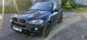 Black BMW X5 2007 in Ukmerge, with an engine capacity of 3.00 L and mileage of 277 thousand km for 8700 €, photo 3 on AUTOMOTO.COM.LV