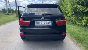 Black BMW X5 2007 in Kelme, with an engine capacity of 2.99 L and mileage of 296 thousand km for 5500 €, photo 10 on AUTOMOTO.COM.LV