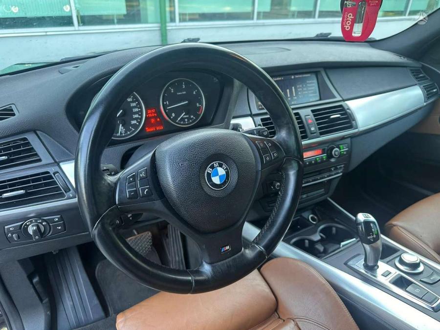Melns BMW X5 2007 Nemenčinė, ar dzinēja tilpumu 2.99 L un nobraukumu 306 tūkst. km par 8000 €, foto 18 vietnē AUTOMOTO.COM.LV