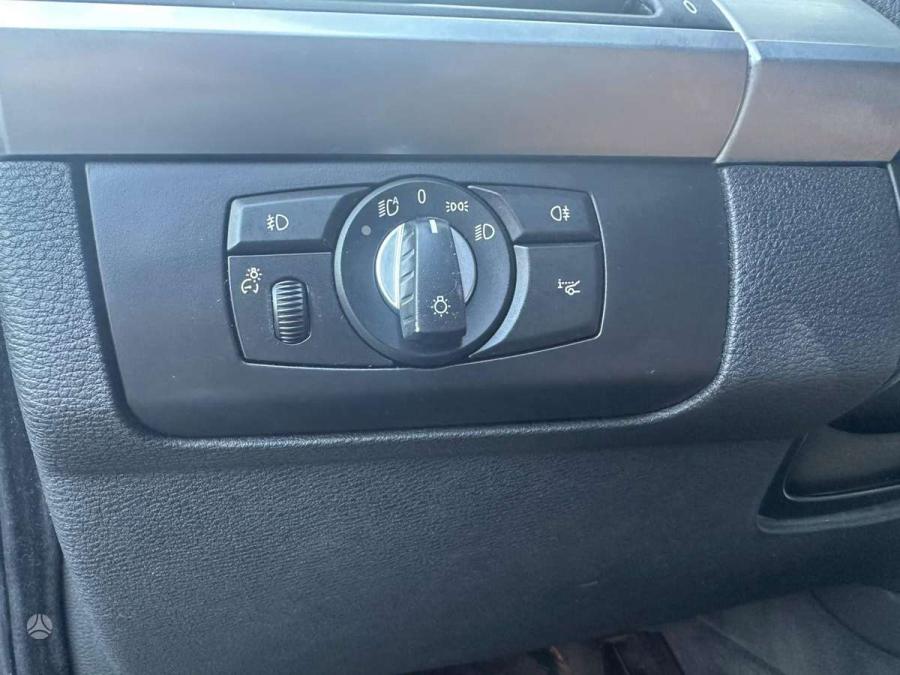 Melns BMW X5 2007 Nemenčinė, ar dzinēja tilpumu 2.99 L un nobraukumu 306 tūkst. km par 8000 €, foto 22 vietnē AUTOMOTO.COM.LV
