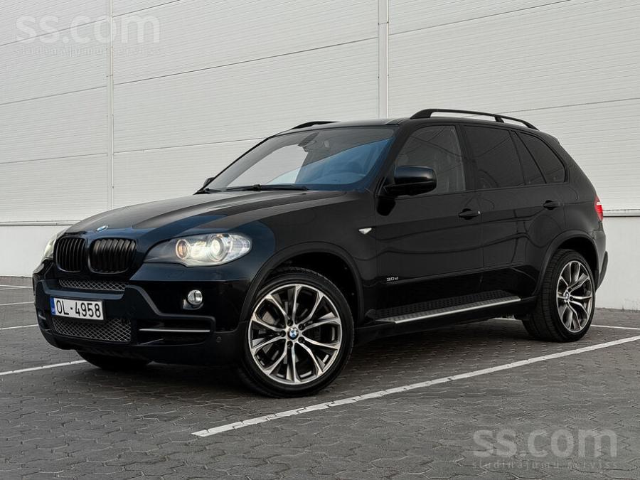 Black BMW X5 2007 in Riga, with an engine capacity of 3.00 L and mileage of 320 thousand km for 12500 €, photo 1 on AUTOMOTO.COM.LV