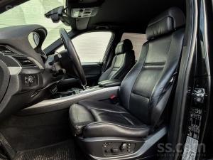 Black BMW X5 2007 in Riga, with an engine capacity of 3.00 L and mileage of 320 thousand km for 12500 €, photo 15 on AUTOMOTO.COM.LV