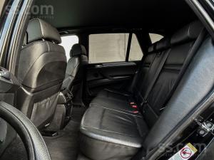 Black BMW X5 2007 in Riga, with an engine capacity of 3.00 L and mileage of 320 thousand km for 12500 €, photo 16 on AUTOMOTO.COM.LV