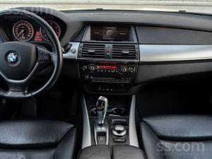 Black BMW X5 2007 in Riga, with an engine capacity of 3.00 L and mileage of 320 thousand km for 12500 €, photo 18 on AUTOMOTO.COM.LV