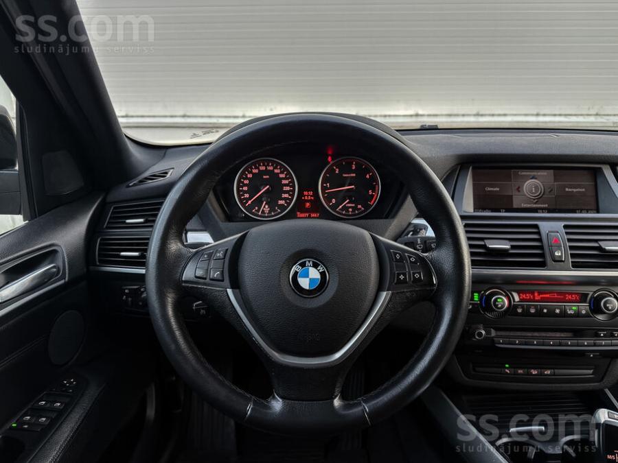 Black BMW X5 2007 in Riga, with an engine capacity of 3.00 L and mileage of 320 thousand km for 12500 €, photo 19 on AUTOMOTO.COM.LV