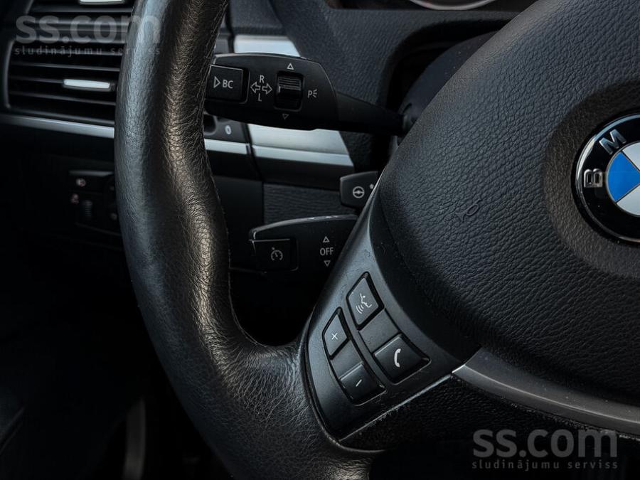 Black BMW X5 2007 in Riga, with an engine capacity of 3.00 L and mileage of 320 thousand km for 12500 €, photo 22 on AUTOMOTO.COM.LV
